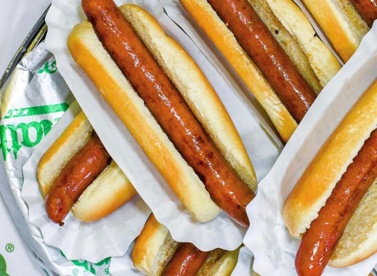 5 Hot Dog Chain That Use the Highest Quality Ingredients - TheHotDog.org
