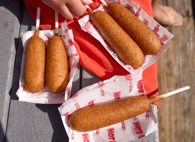7 Fast-Food Chains That Serve the Best Corn Dogs - TheHotDog.org